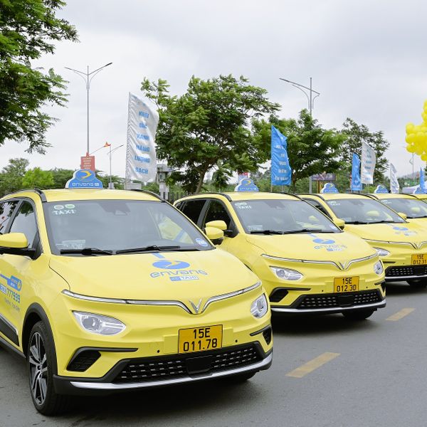 Én Vàng mua, thuê 150 xe VinFast, GSM và ra mắt dịch vụ taxi điện ở Hải ...