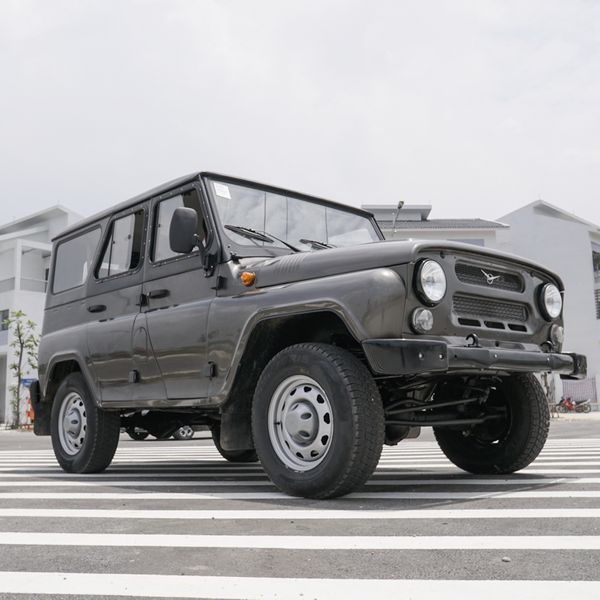UAZ Hunter diesel vừa "cập bến" thị trường Việt có gì đặc biệt?