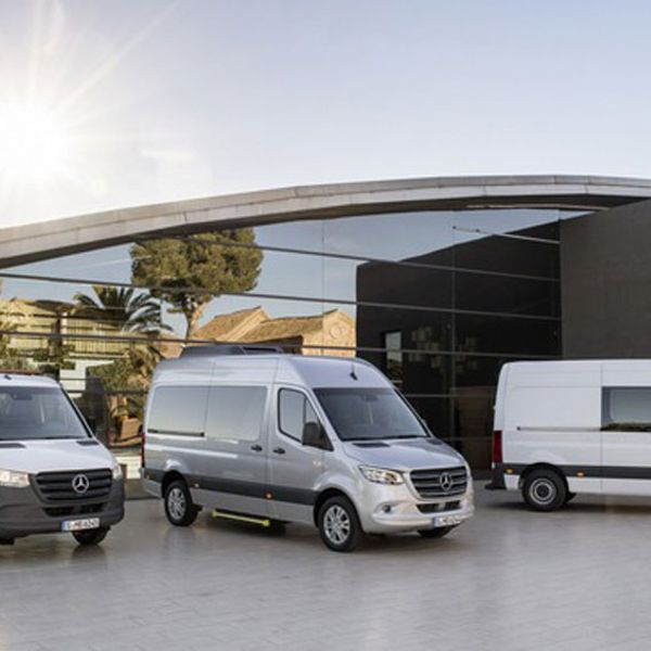 Mercedes-Benz Sprinter thế hệ mới chính thức lộ diện