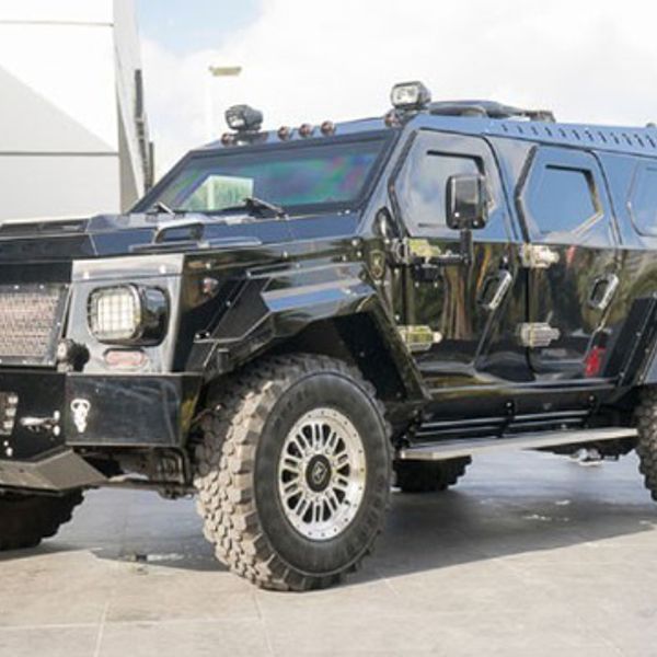 Conquest Knight XV - "Quái vật" SUV chống tăng đắt nhất thế giới