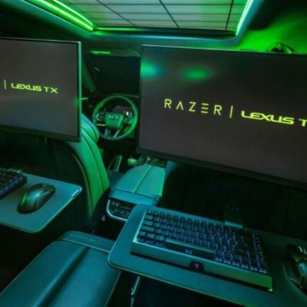 Razer biến Lexus TX thành 'ngôi nhà chơi game di động'